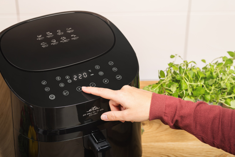 Fritéza horkovzdušná ETA Fritta Digi 3168 90000 černá | Eshop ETA